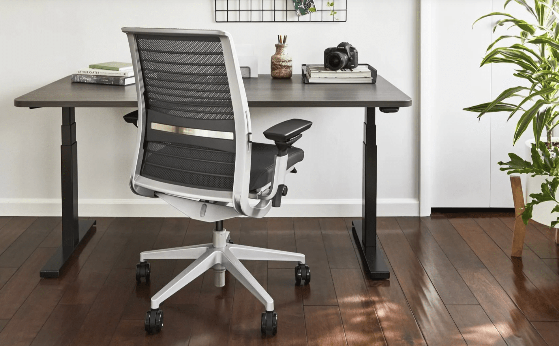Best Steelcase Office Desks of 2024 | Marathon BE